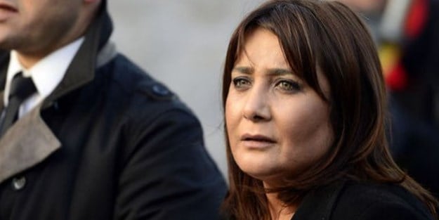 Kendisini vicdanlı "alevi" diye tanıtan, alevi istismarcısı Sevilay ...