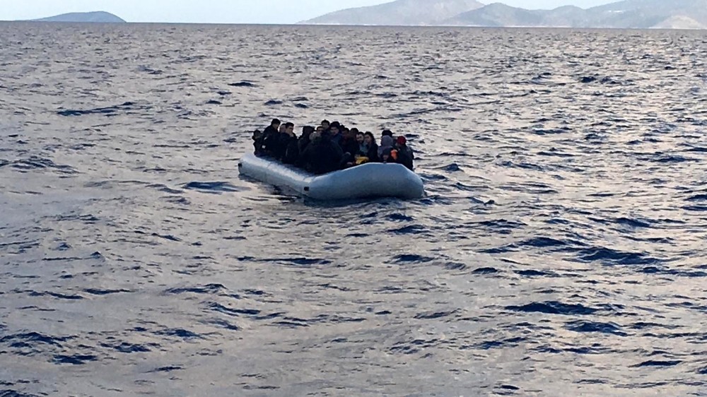 Lastik bot ile ölümüne yolculuk - Yeni Akit