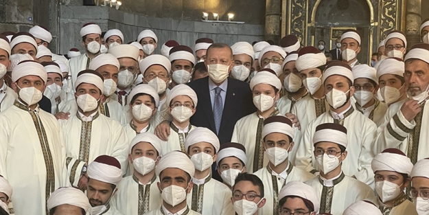 'Maşallah' dedirtti! Torun Tayyip hafız oldu - Yeni Akit