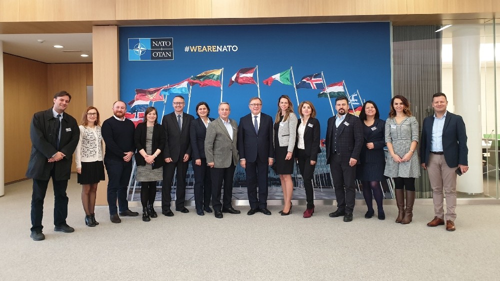MEÜ Öğretim Üyesi Telli, NATO çalışma toplantısına katıldı - Yeni Akit