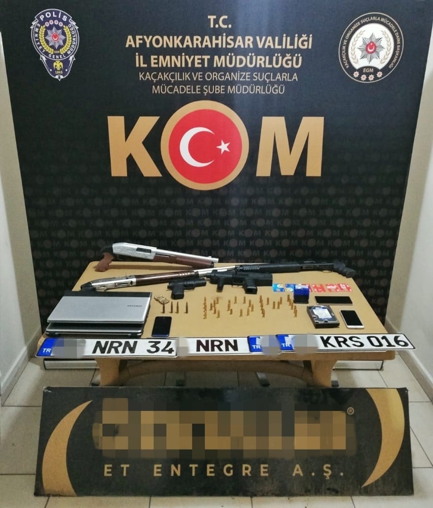 Paravan şirket kurup 10 milyon lira dolandırdılar - Yeni Akit
