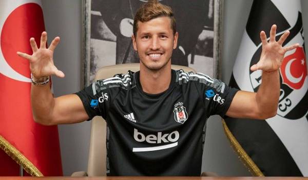 Salih Uçan ne kadar alacak? Salih Uçan kaç yaşında kariyeri - Yeni Akit