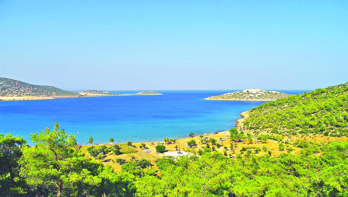 Seçer ve arkadaşları otel arazisini kaptılar - Yeni Akit