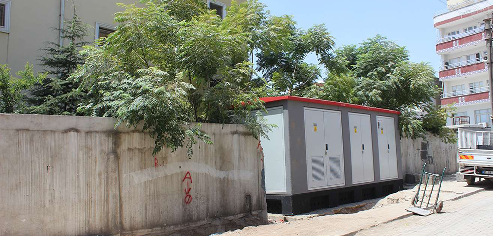 Şırnak'ta okul bahçelerine elektrik trafoları yerleştirilmesine tepki ...