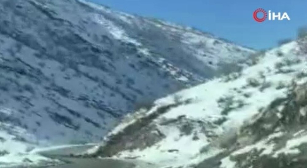 Şırnak’ta toprak kayması kameraya yansıdı - Yeni Akit