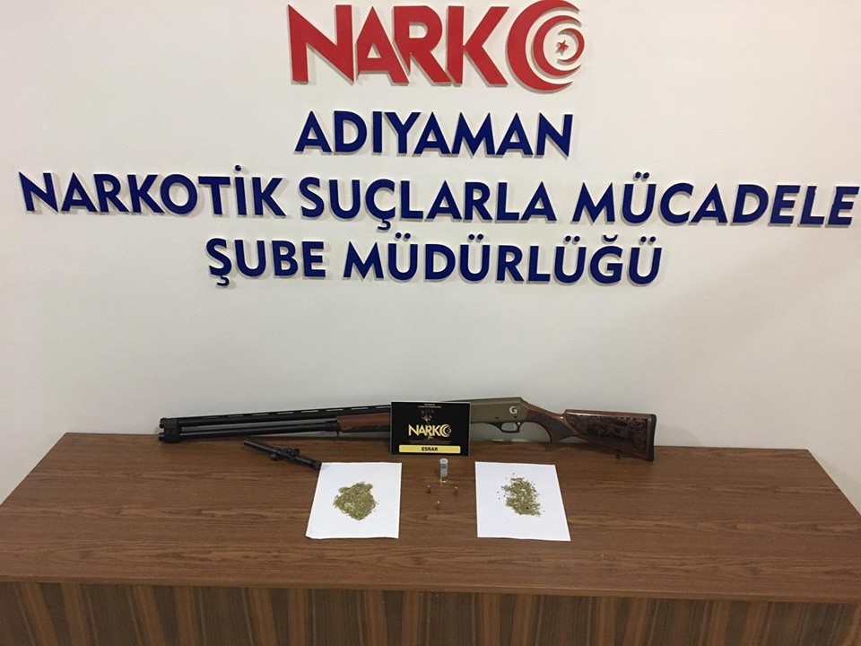 Şüpheli şahıstan uyuşturucu ve silah ele geçirildi - Yeni Akit