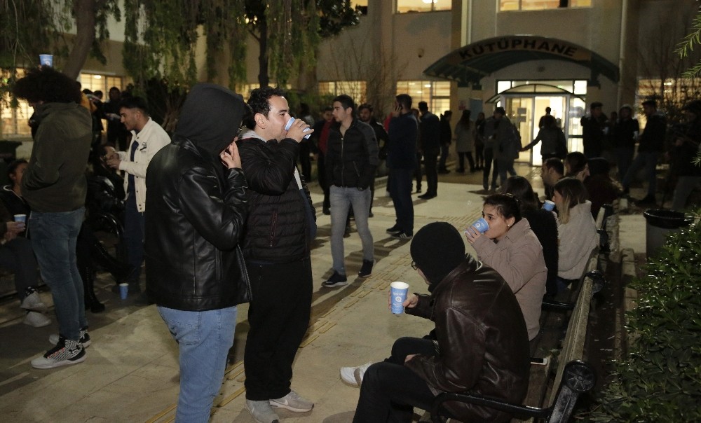 Üniversite öğrencilerine final haftasında akşam çorba servisi - Yeni Akit