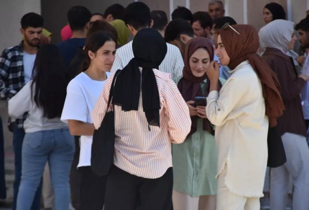 KPSS ön lisans oturumu başladı! - Yeni Akit