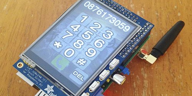 Raspberry Pi'den akıllı telefon PiPhone! - Yeni Akit