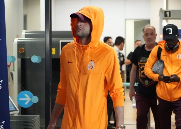 Şampiyon Galatasaray İstanbul’a geldi - Yeni Akit